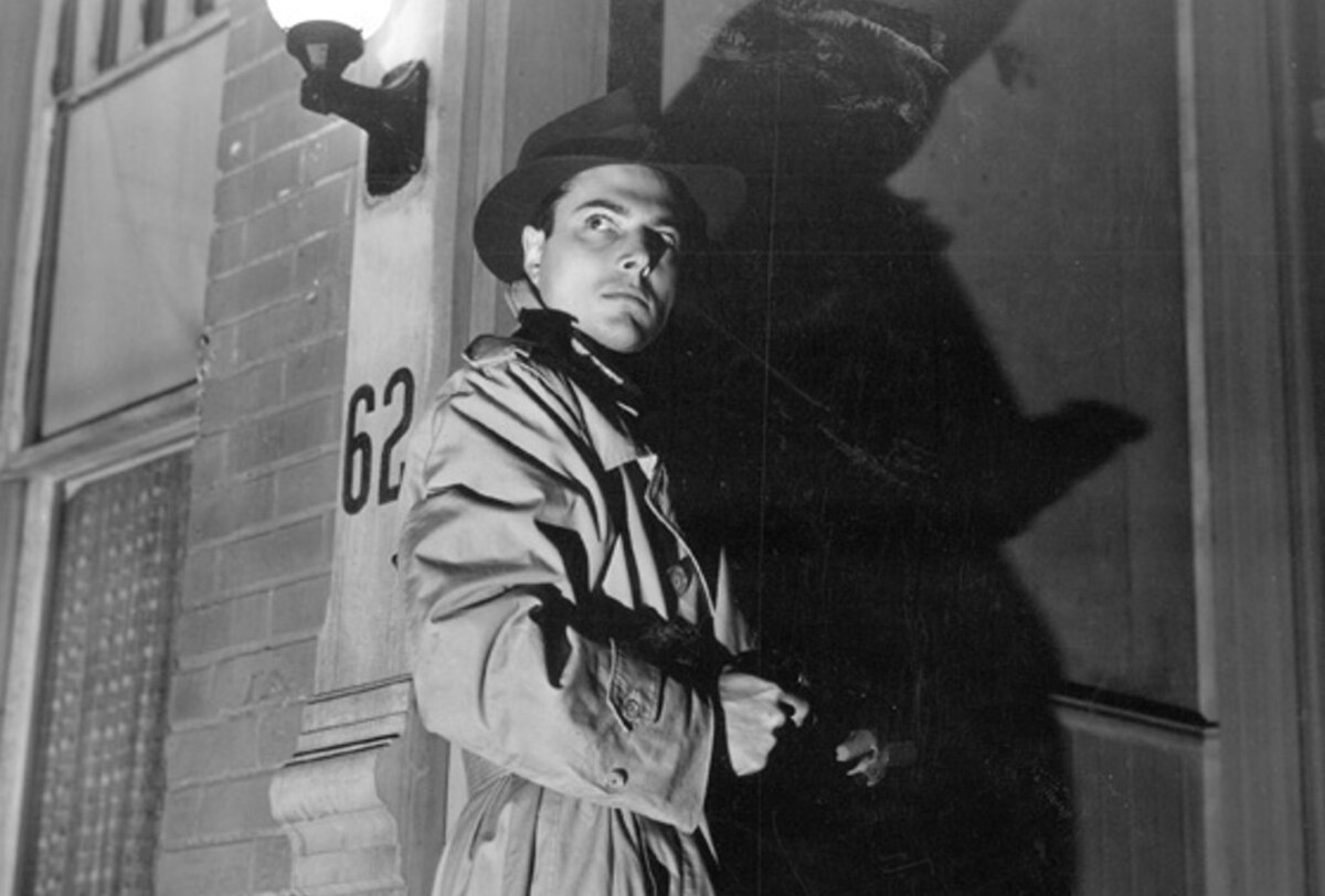 Watch Between Midnight and Dawn | TCM
