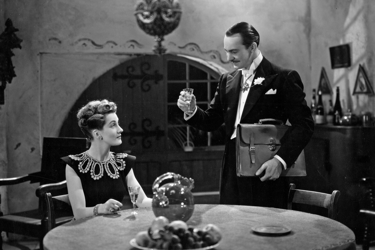 Watch The Peterville Diamond | TCM