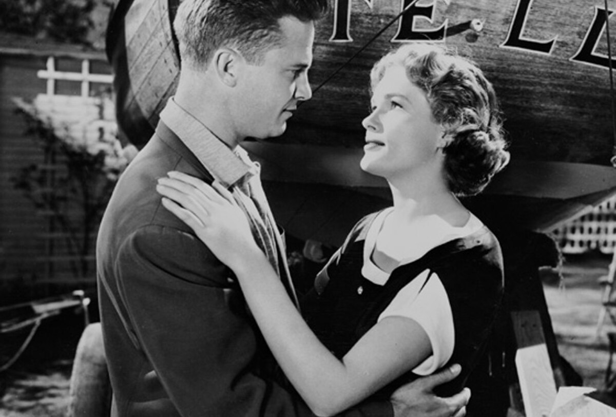Watch Shadow in the Sky | TCM