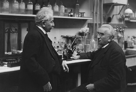 Lumiere's First Picture Shows (1895-1897)