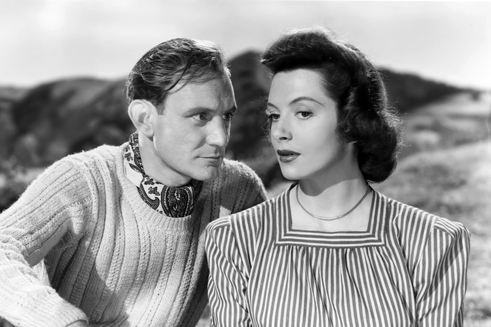 I See a Dark Stranger aka The Adventuress